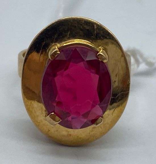 18kt + Gold Oval Ruby Ring 5.1g - Dixon's Auction at Crumpton