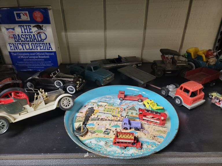 Lot Vintage Model Cars, Jim Beam Type Decanter, Toy Cars Etc - Dixon's ...