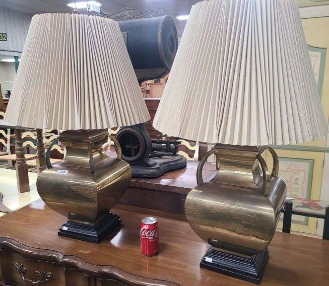 Pair Vintage Brass Lamps Dixons Auction At Crumpton