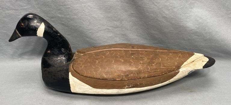 Early Nj Carved Wood Brant Decoy - Dixon's Auction at Crumpton