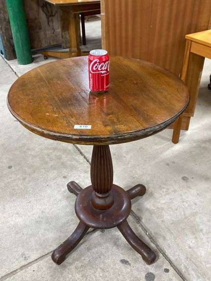 Antique Reeded Column Parlor Table - Dixon's Auction at Crumpton