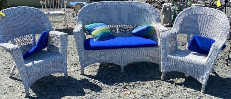 (3)Pc Outdoor Wicker Set, Settle & Chairs - Dixon's Auction at Crumpton