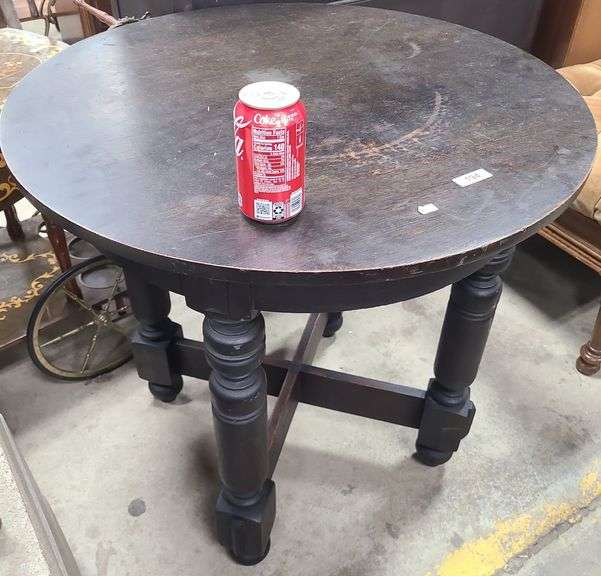 Antique Oak Parlor Table, Splits To Legs - Dixon's Auction at Crumpton