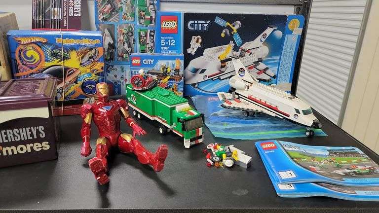 Lot Vintage Legos, Lite-Brite, Kermit & Piggy Mugs Etc - Dixon's ...