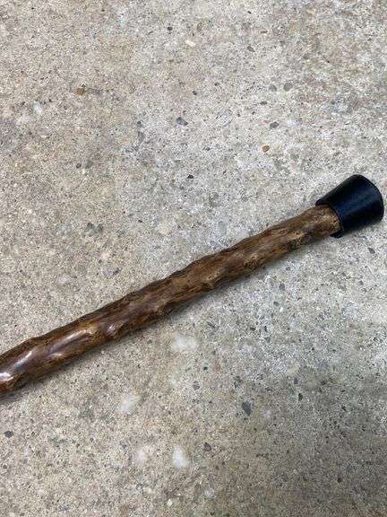 Antique Gnarled Wood Walking Stick - Dixon's Auction at Crumpton