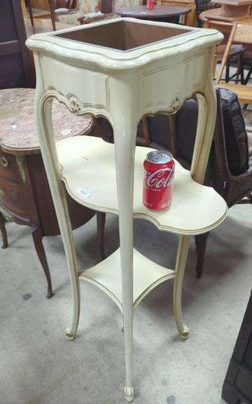 French Provincial Style Painted Plant Stand - Dixon's Auction at Crumpton