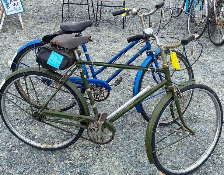 Lot 2 Vintage Raleigh Bicycles - Dixon's Auction at Crumpton