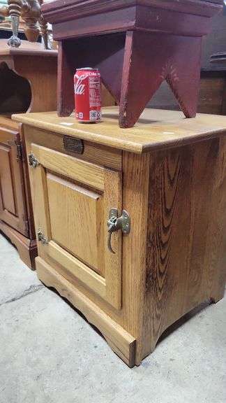 White Clad Oak End Table - Dixon's Auction at Crumpton