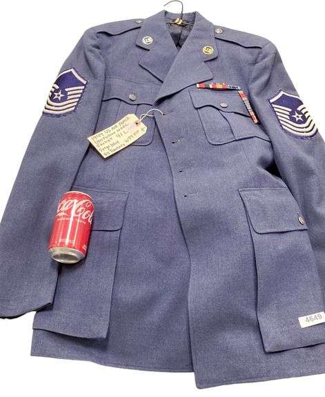 Vintage Air Force Uniform - Dixon's Auction at Crumpton