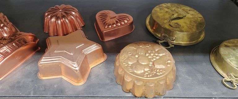 Lot Copper / Brass Food Molds - Dixon's Auction at Crumpton