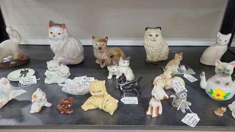 Collection Of Ceramic / Porcelain Kitty Cats Figurines - Dixon's ...