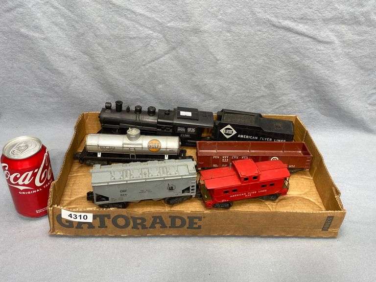 Vintage American Flyer Train Set - Dixon's Auction at Crumpton
