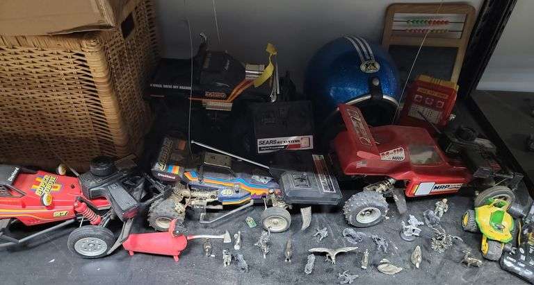 Lot Vintage Rc Cars Etc - Dixon's Auction at Crumpton