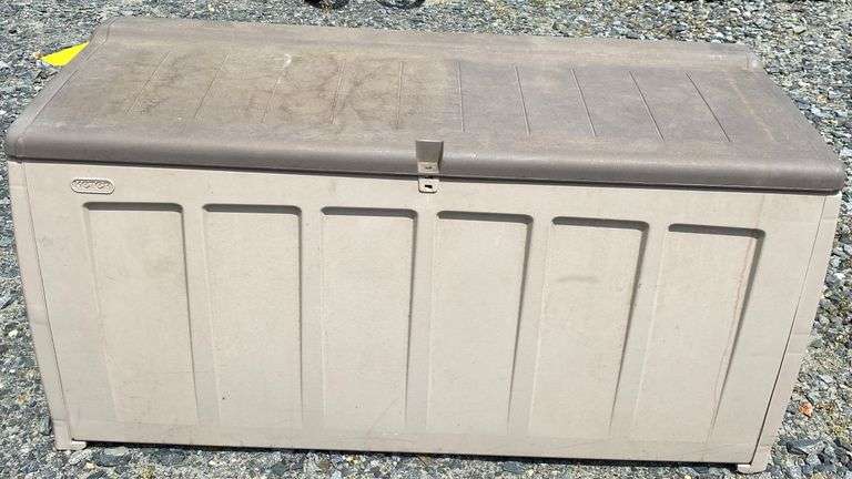 Keter Outdoor Storage Chest - Dixon's Auction at Crumpton