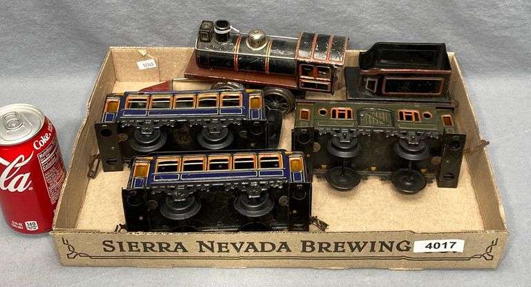 Antique Tin Model Trains - Dixon's Auction at Crumpton