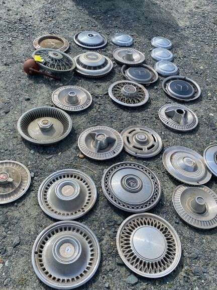 Generous A Lot Of Vintage Car Hubcaps - Dixon's Auction at Crumpton