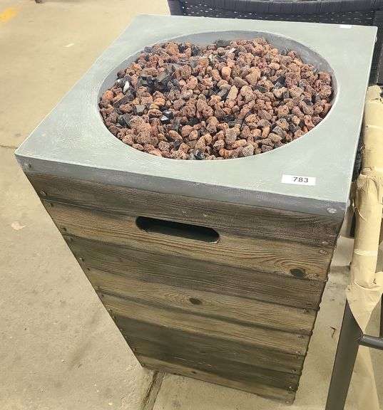 Decorative Patio Rock Basin - Dixon's Auction at Crumpton