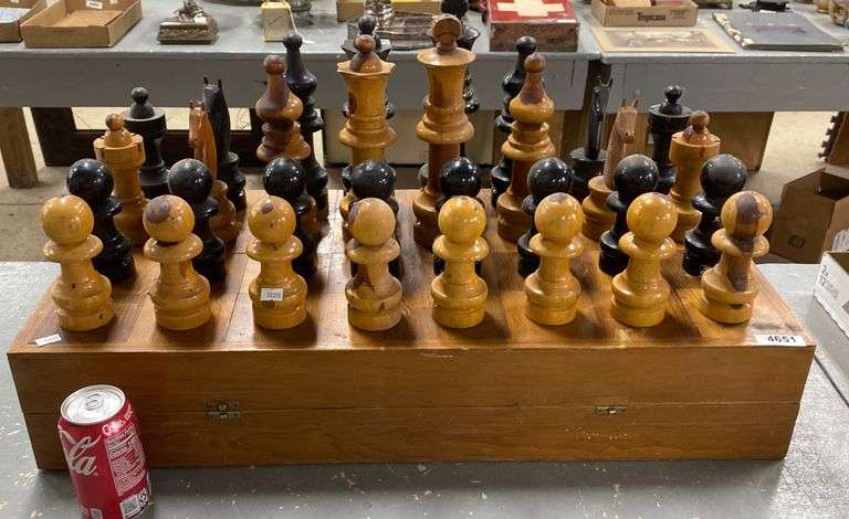 MCM Vintage Oversize Chess Set - Dixon's Auction at Crumpton