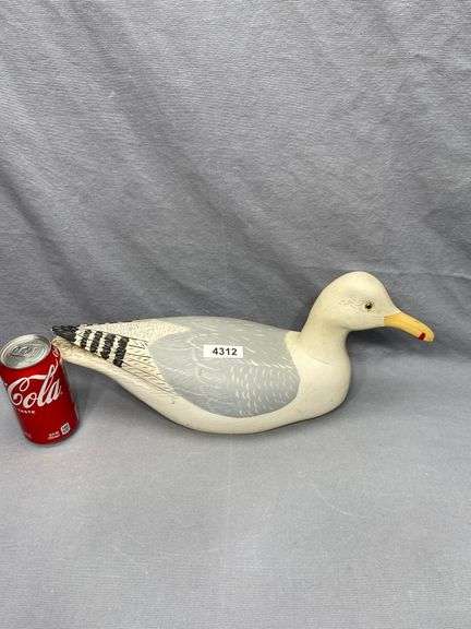 Vintage Wildfowler Seagull Decoy - Dixon's Auction at Crumpton