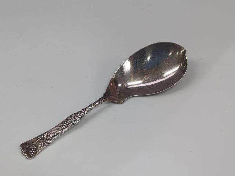 Tiffany Raspberry Vine Pattern Sterling Silver Serving Piece, 3.2 Ozt ...