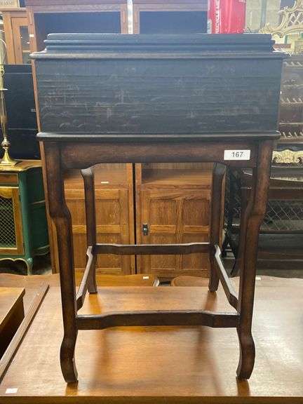 Ethan Allen Chinoiserie Lift Top Stand - Dixon's Auction at Crumpton