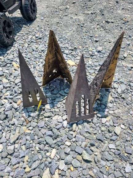 4 MCM Brutalist Pyramid Sculptures - Dixon's Auction at Crumpton