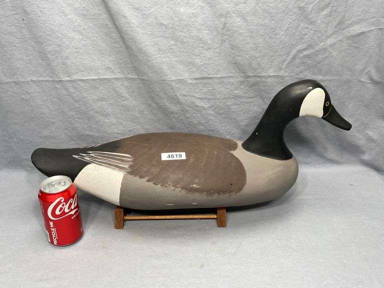 Steven R. Lay Canada Goose Decoy - Dixon's Auction at Crumpton
