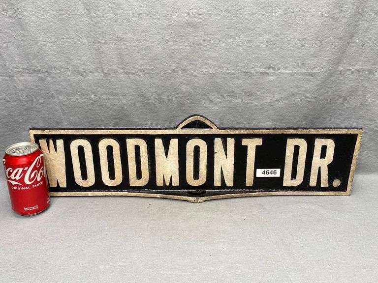 Vintage Woodmont Dr. Street Sign - Dixon's Auction at Crumpton