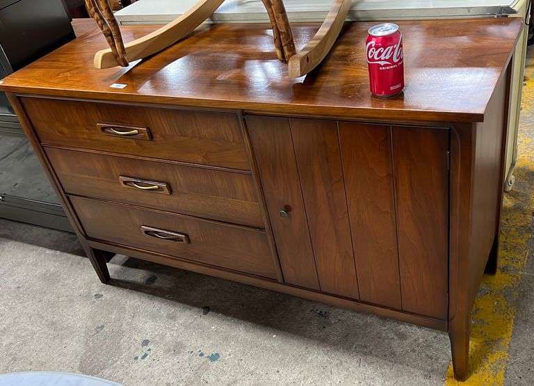 MCM Walnut Server - Dixon's Auction at Crumpton