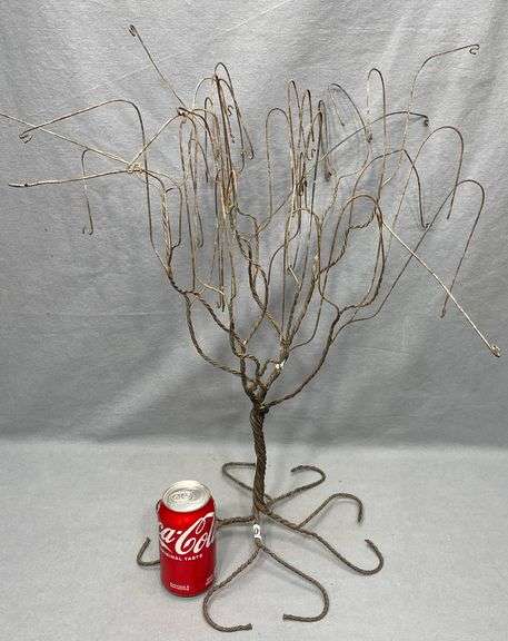 Vintage Wire Tree Rack - Dixon's Auction at Crumpton