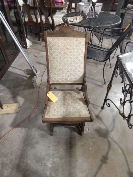 Antique sliding rocker - Diamond G Auctioneers