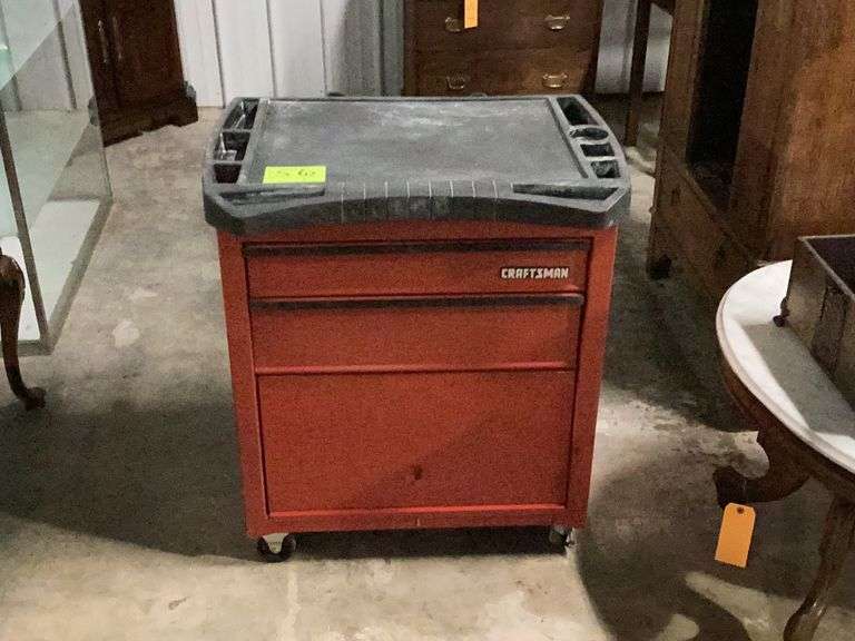 Red Craftsman rolling tool cart - Diamond G Auctioneers