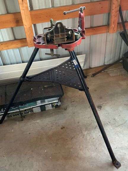 Ridgid 40A Portable Tri-Stand & Pipe Vise - Delaware Auction Center