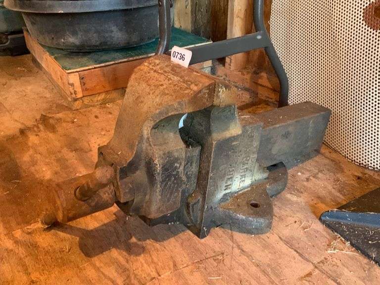Vintage Parker Bench Vise - Delaware Auction Center
