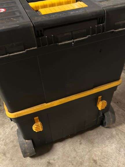 Mastercraft Plastic Tool Box - Delaware Auction Center