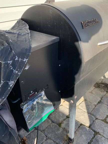 Traeger Texas Pro BBQ075 Wood Pellet Grill - Delaware Auction Center