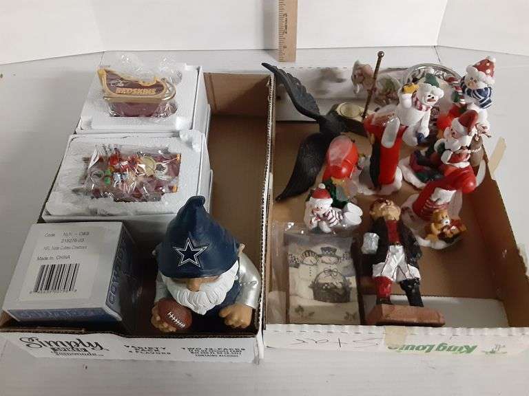 Assortment of Christmas Ornaments & Figures - Delaware Auction Center