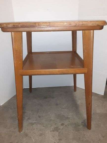 Oak MCM Side Table - Delaware Auction Center