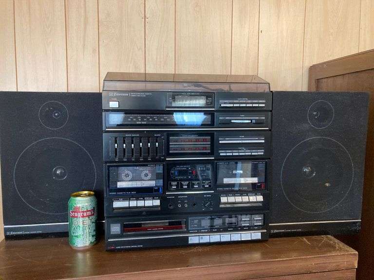 Vintage Emerson Stereo - Delaware Auction Center