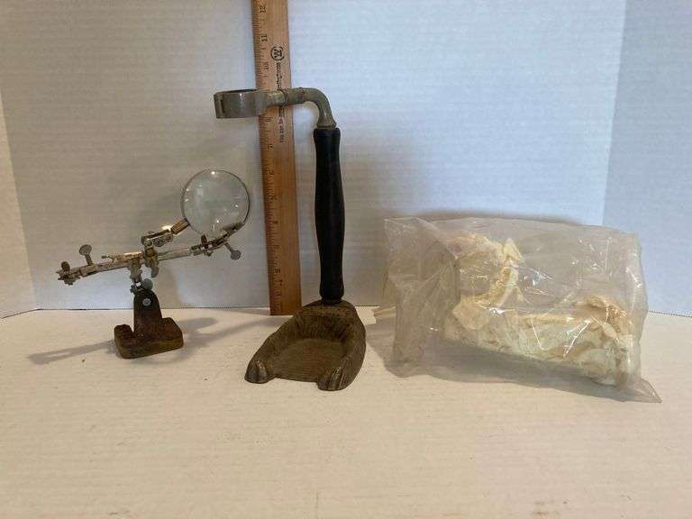 Assorted Vintage Laboratory Equipment - Delaware Auction Center