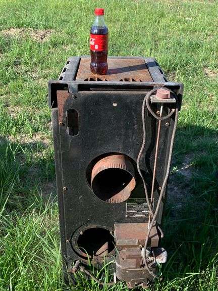 Siegler 42KHUR Oil Heater/Stove - Delaware Auction Center