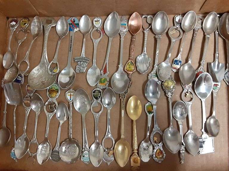 Assorted Souvenir Spoons - Delaware Auction Center