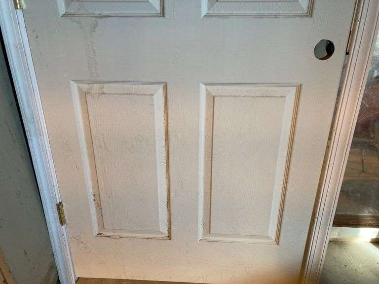 Interior Door w/ Trim - Delaware Auction Center