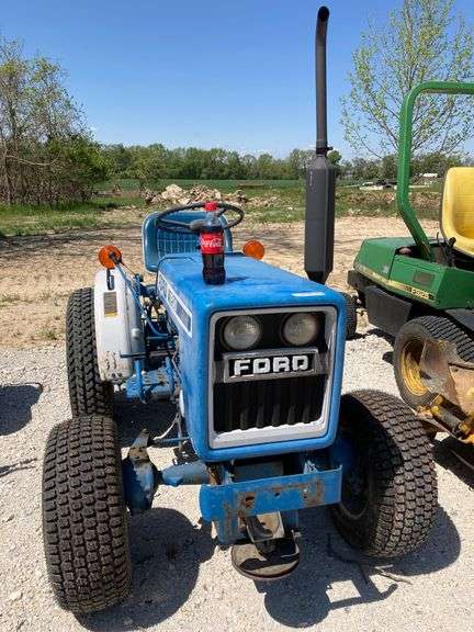 Ford 1200 Diesel Tractor w/ Ford 915 Mower - Delaware Auction Center