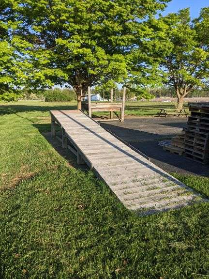 Wooden Ramp - Delaware Auction Center