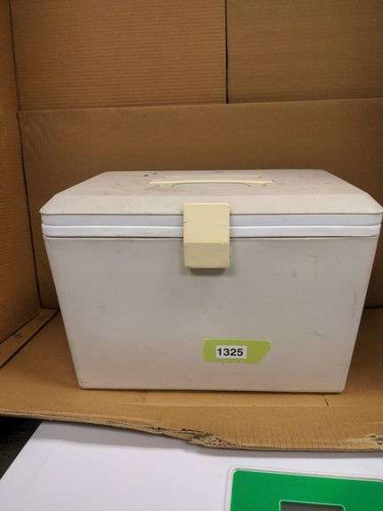 Medelco Super Deluxe Model CH-12 - Delaware Auction Center