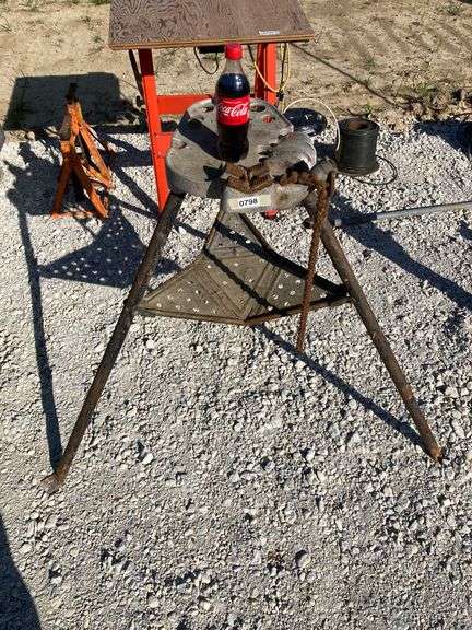 Ridgid #450 Tri-Stand - Delaware Auction Center