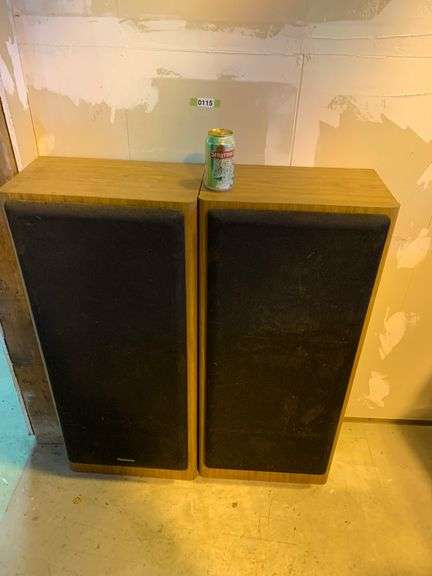 Pair of Technics SB-A51 Speakers - Delaware Auction Center