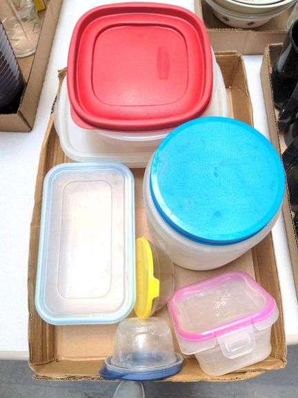 Plasticware - Delaware Auction Center