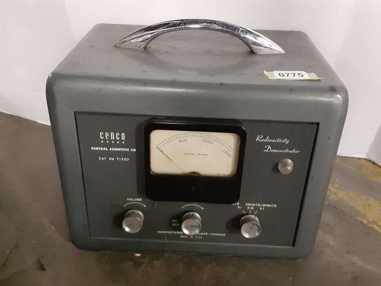 Cenco Radioactivity Demonstrator - Delaware Auction Center